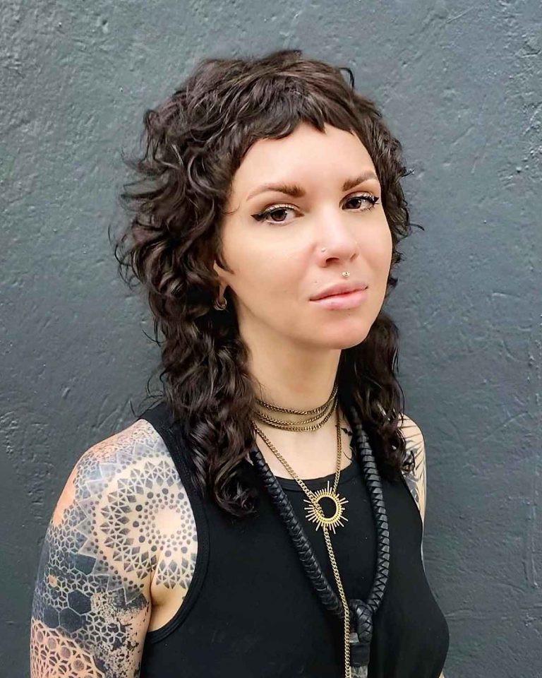 25+ Modern Curly Mullet Hairstyles for Girls in 2025 - Taper Fade