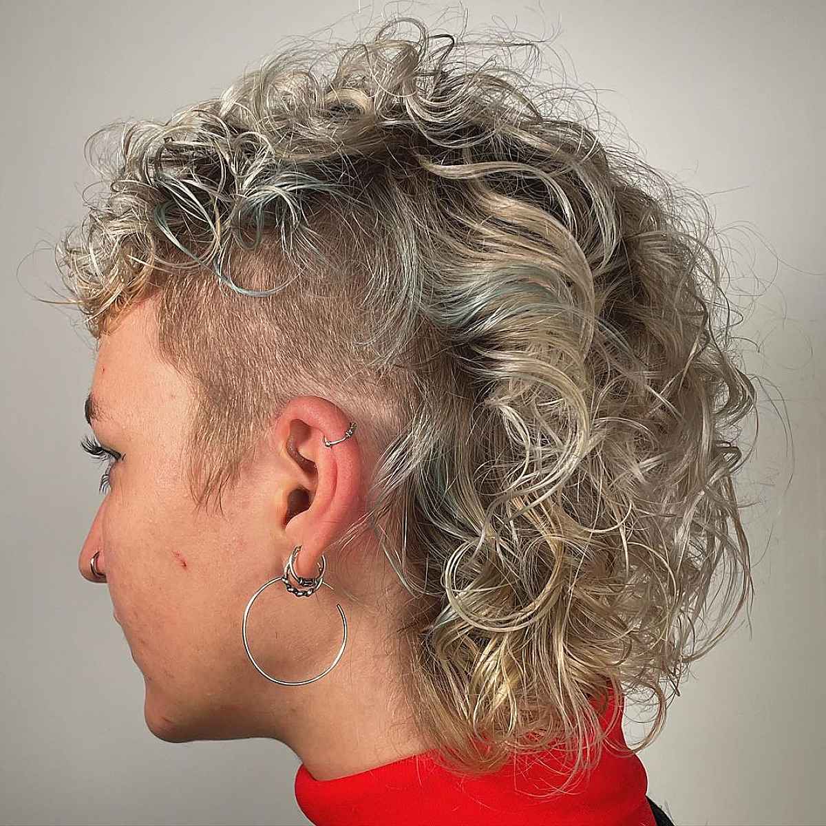 25+ Modern Curly Mullet Hairstyles for Girls in 2025 - Taper Fade